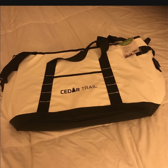 Cedar Trail | Bags | Cedar Trail Cooler Bag | Poshmark